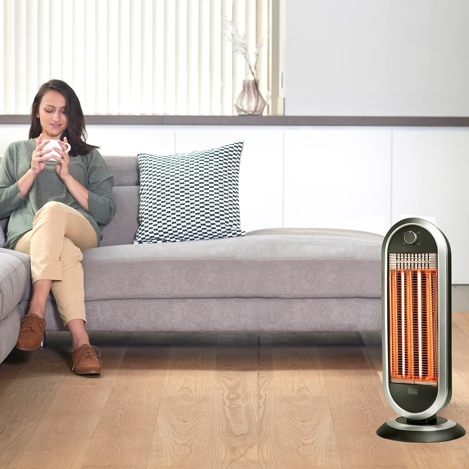 SAMOSTOJEČI INFRARDEČI GRELNIK 900W, 10 m230 x 30 x 63 Black & Decker BXCSH900E - Vsezadom.si